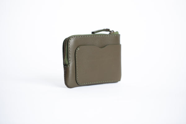 Albert Tusk | The Daily Zip Wallet | Minimalist Leather Wallet